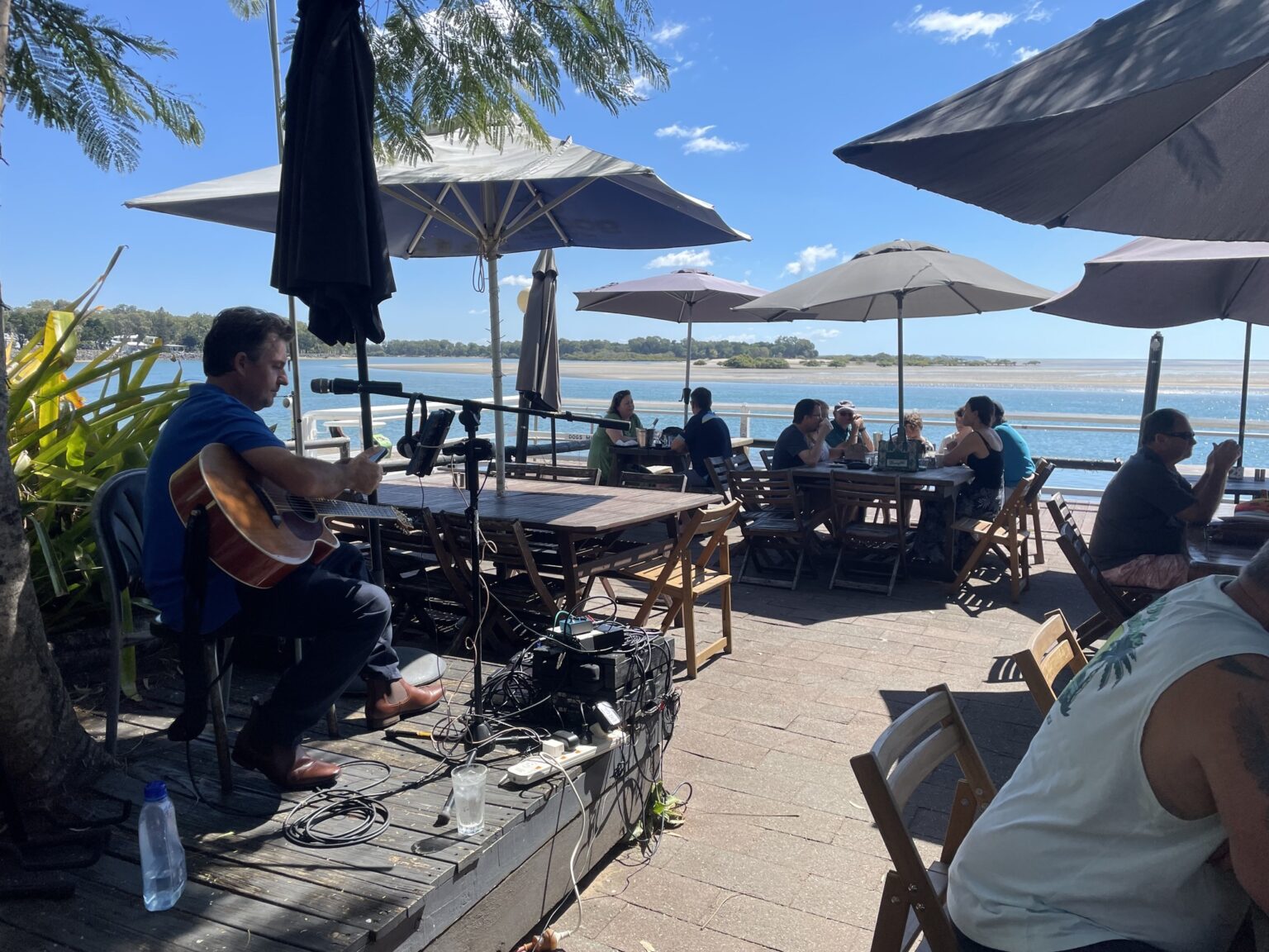 Goody's On The Beach | Dog Friendly Cafe in Toogoom | Pupsy